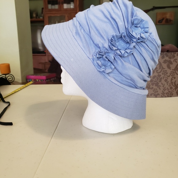 TLC | Accessories | Five Stylish Hats For The Price Of One | Poshmark